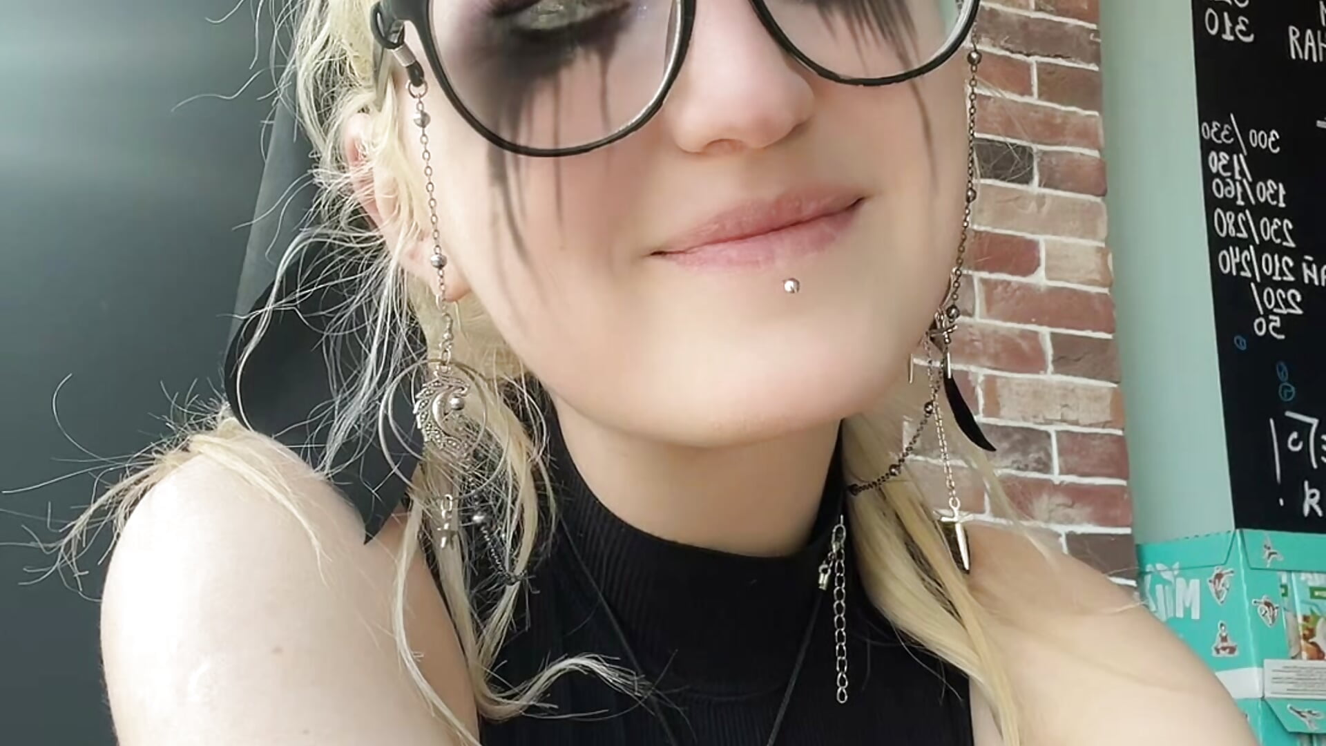 MorryganWoods's XXX Videos & Recorded Live Shows | xHamsterLive